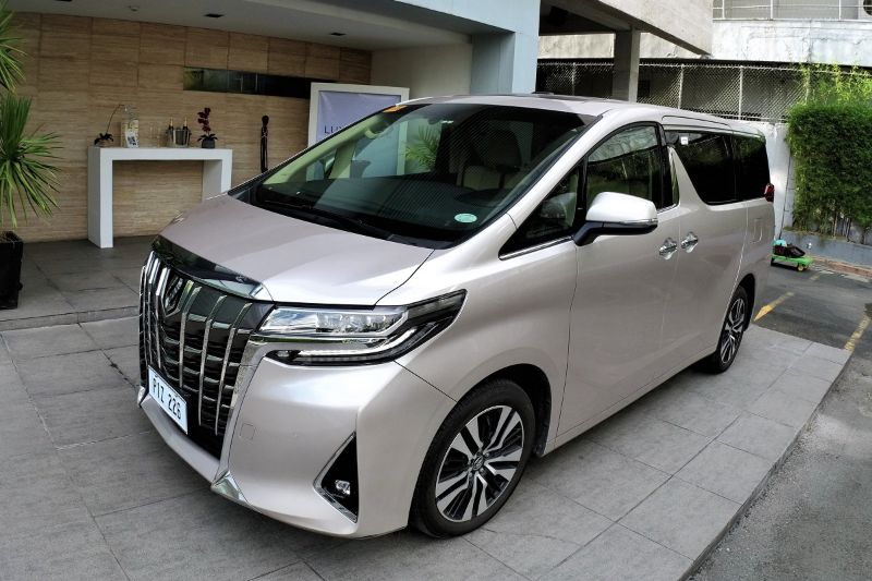 Toyota Alphard - The Luxe Guide