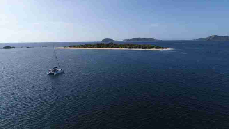 Yacht For Rent Coron | Boat rental in Palawan | The Luxe Guide