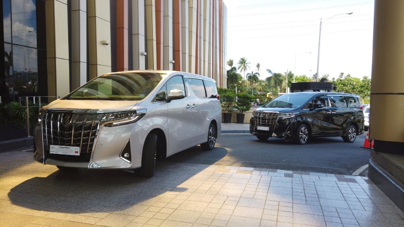 Luxury Car Rental Manila - The Luxe Guide