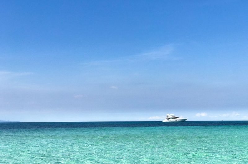 12 Best Yachts For Rent in Cebu | Boats Rental Mactan The Luxe Guide