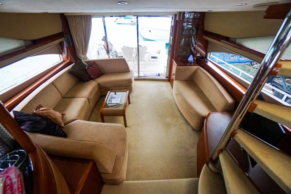 Princess Flybridge 67 - The Luxe Guide