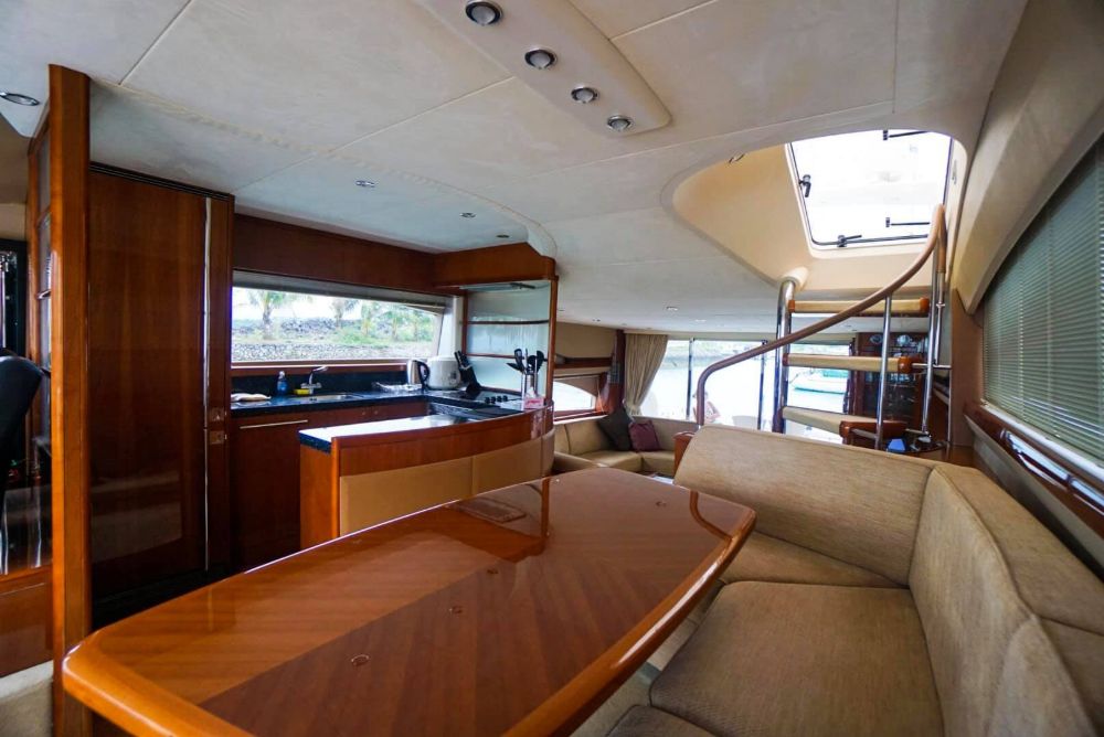 Princess Flybridge 67 - The Luxe Guide