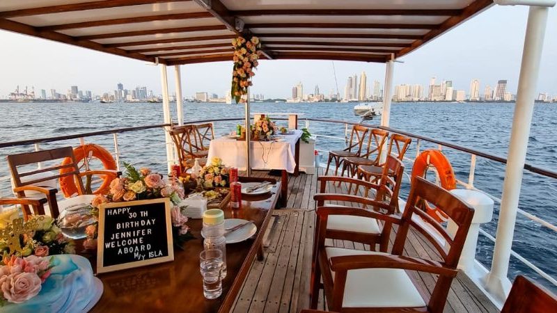 Luxury Superyacht - Party in Manila - The Luxe Guide