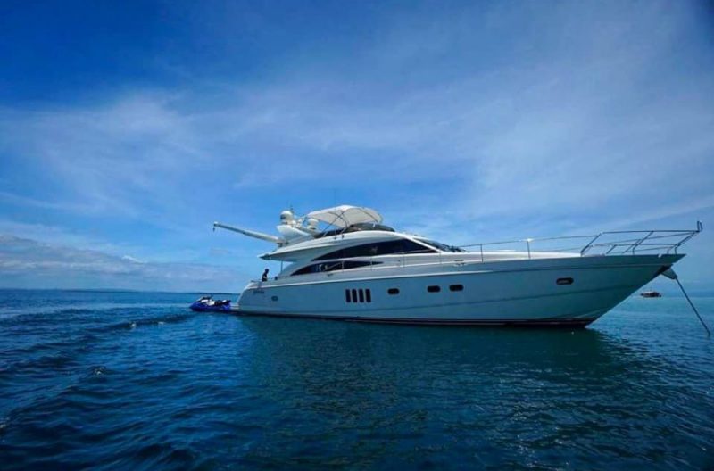 Princess Flybridge 85 - The Luxe Guide