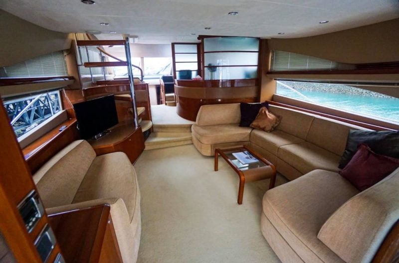 Princess Flybridge 85 - The Luxe Guide