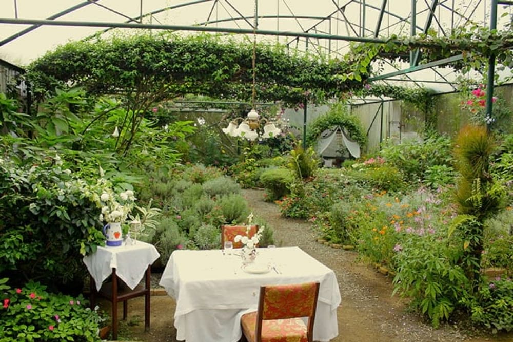 Helicopter Flight to Sonya's Garden with Lunch - The Luxe Guide