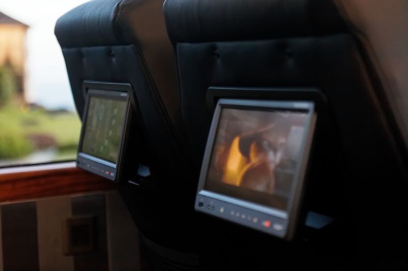 Luxury Bus - The Luxe Guide
