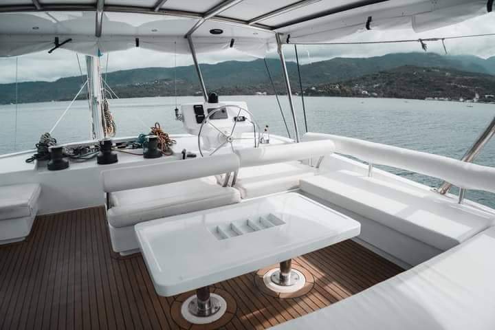 Best yachts for rent Batangas | Batangas | Laiya | The Luxe Guide