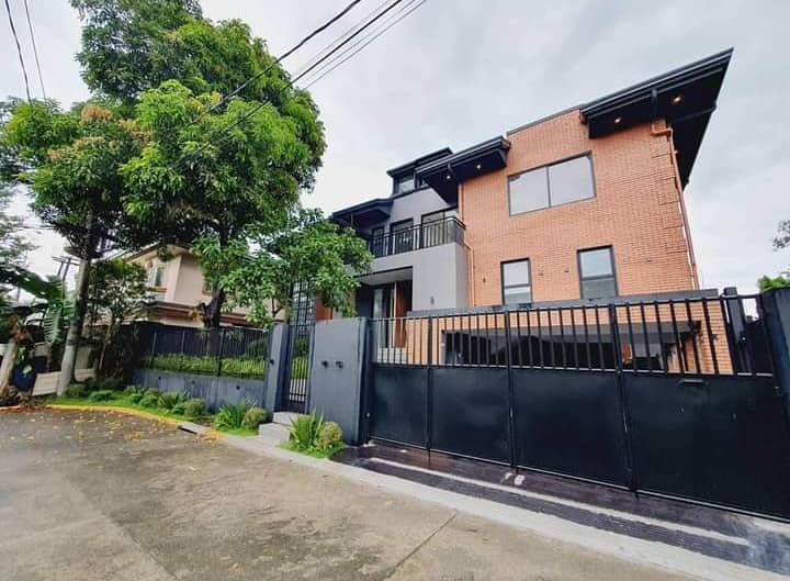 Anilao Batangas Island For Sale - The Luxe Guide