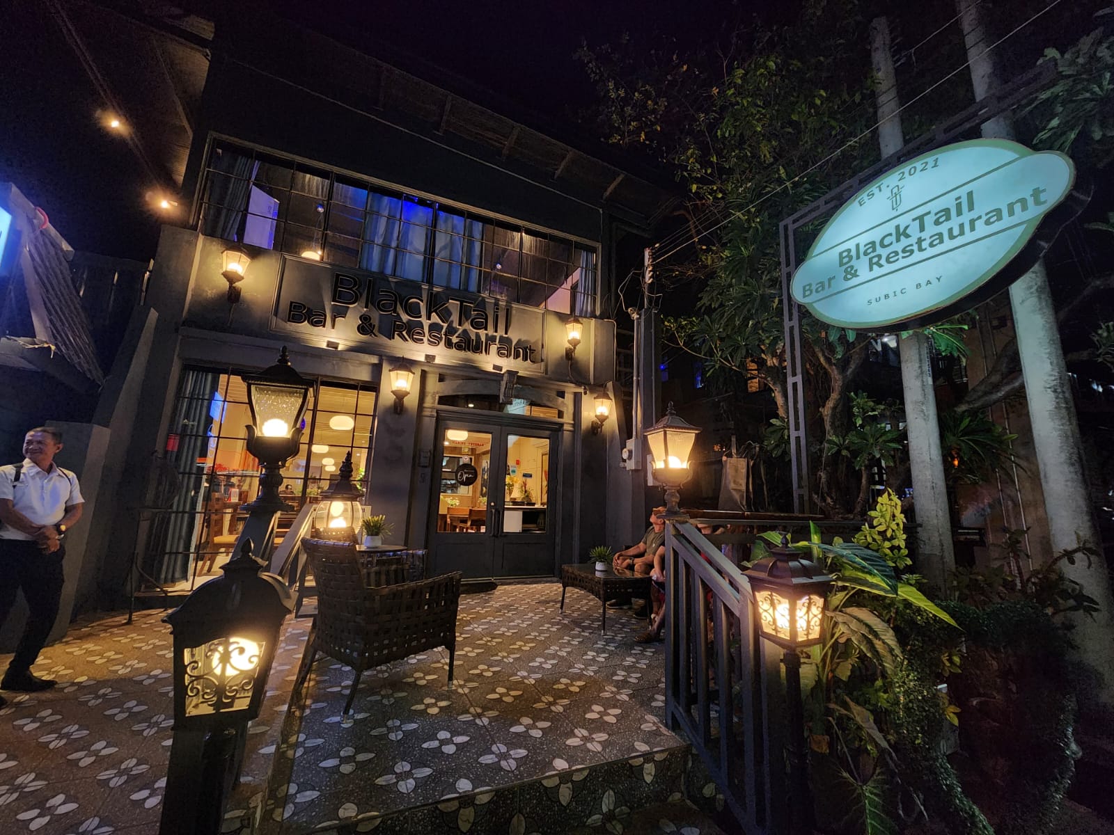Blacktail Bar and Restaurant - The Luxe Guide